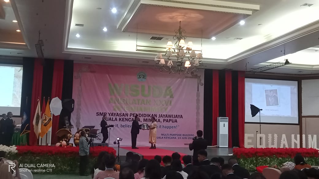 SMP YPJ Kuala Kencana Gelar Wisuda, 80 Siswa Siswi Lulus